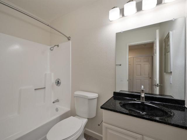 Elan Park Place Carlsbad 2 Bedroom Apartment for Rent at 2603 Jefferson St, Carlsbad, CA 92008