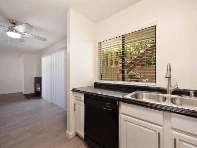 Elan Park Place Carlsbad 2 Bedroom Apartment for Rent at 2603 Jefferson St, Carlsbad, CA 92008