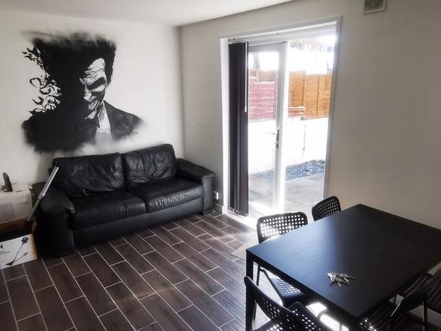 Elba Crescent, Port Tennant, Swansea 5 bed house to rent £2,750 pcm £635 pw