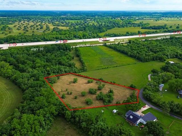 Elberta Ln, Brookshire, TX 77423