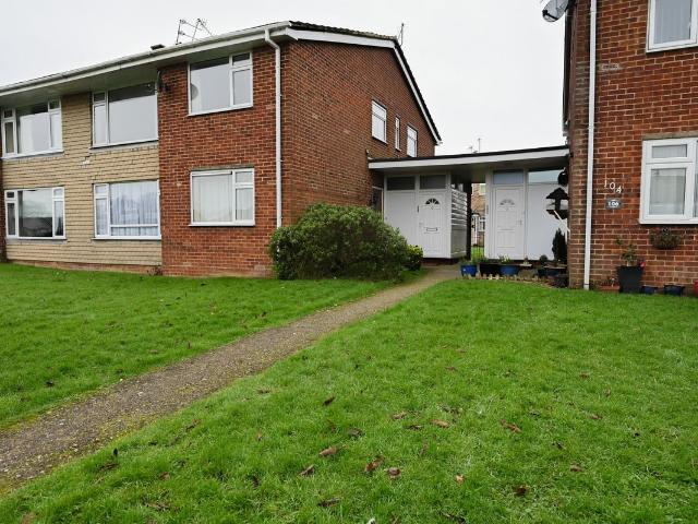 Elbridge Crescent, Bognor Regis PO21, 2 bed flat to rent, £1,150 pcm | PrimeLocation