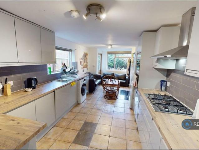 Elcot Avenue, London, SE15 5 bed terraced house to rent £4,654 pcm £1,074 pw