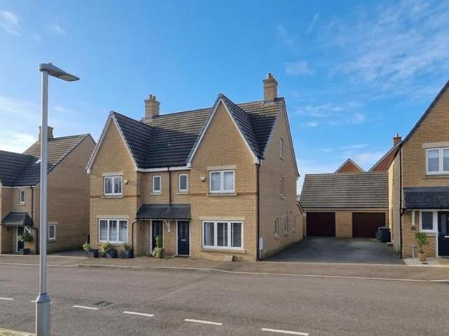 Elder Way, Ampthill, 3 Bedroom Semi detached