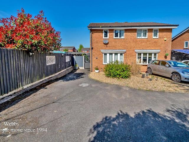 Elder Close, Heath Hayes, Cannock WS11, 2 bed semi detached house to rent, £1,100 pcm | PrimeLocation