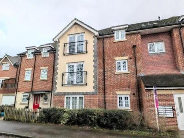 Elder Crescent, Lindford, 2 Bedroom Flat