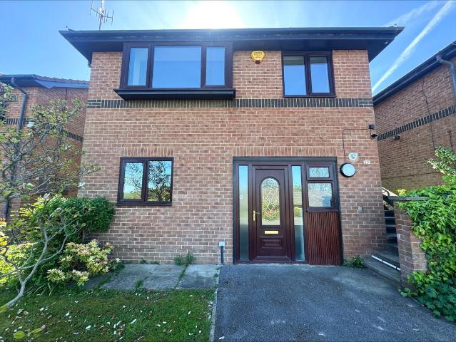 Elder Drive, Dewsbury WF12, 4 bed detached house to rent, £1,450 pcm | PrimeLocation