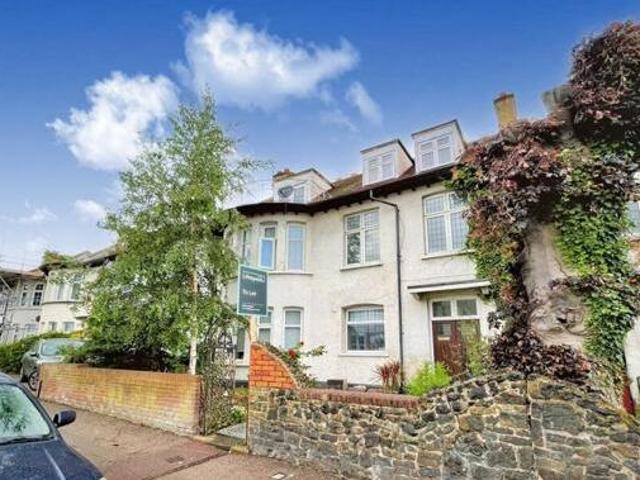 Elderton Road, Essex, 2 Bedroom Flat