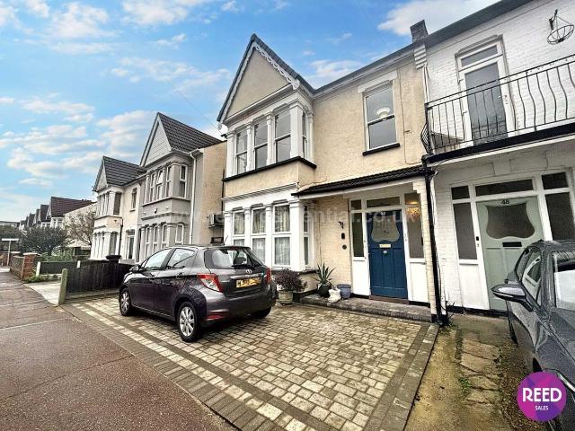 Elderton Road, Westcliff On Sea SS0, 2 bed flat to rent, £1,275 pcm | PrimeLocation