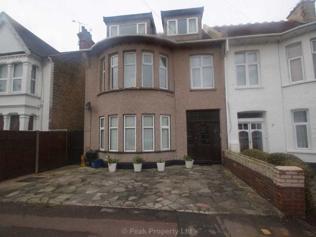 Elderton Road, Westcliff On Sea SS0, 2 bed flat to rent, £1,200 pcm | PrimeLocation