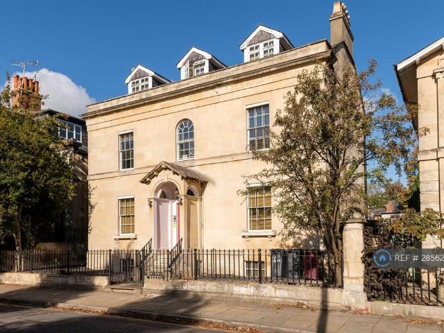 Eldon Square, Reading, RG1 1 bed flat to rent £1,950 pcm £450 pw