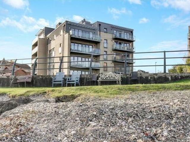 Eldon Street, Greenock, 2 Bedroom Flat