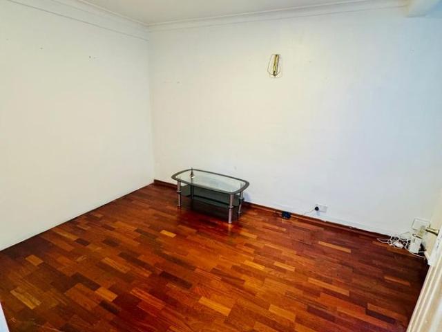 Eldred Road, Barking IG11, 4 bed terraced house to rent, £2,400 pcm | PrimeLocation