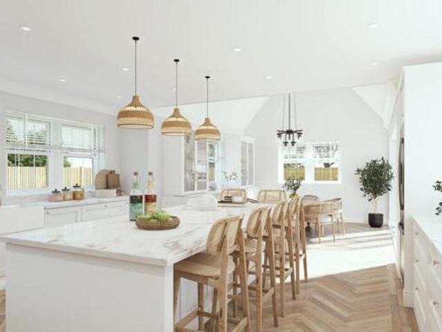 Eleuthera House, Clay Hall Lane, 6 Bedroom Detached