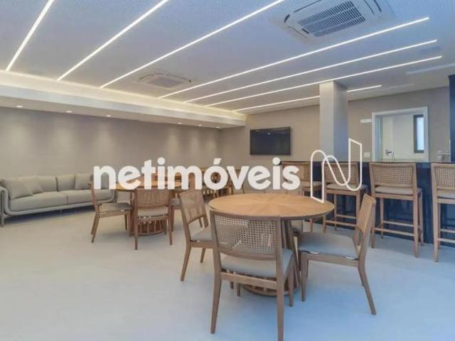 Elevador, espaço gourmet, salão de festas, academia, playground, consumo 100% individual. 2 vagas