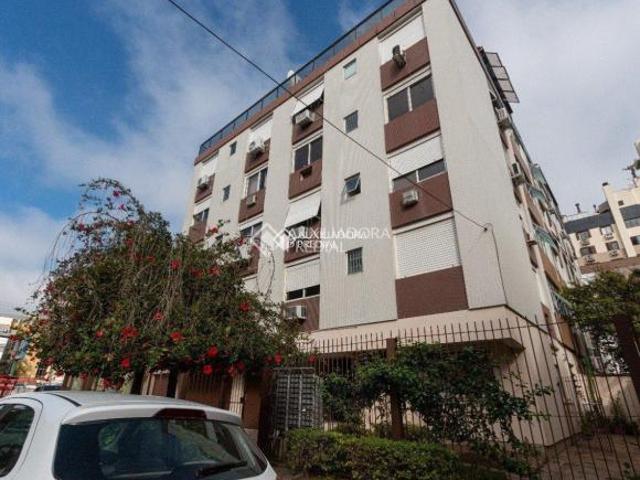 ELEVADOR. GARAGEM COBERTA. CHURRASQUEIRA