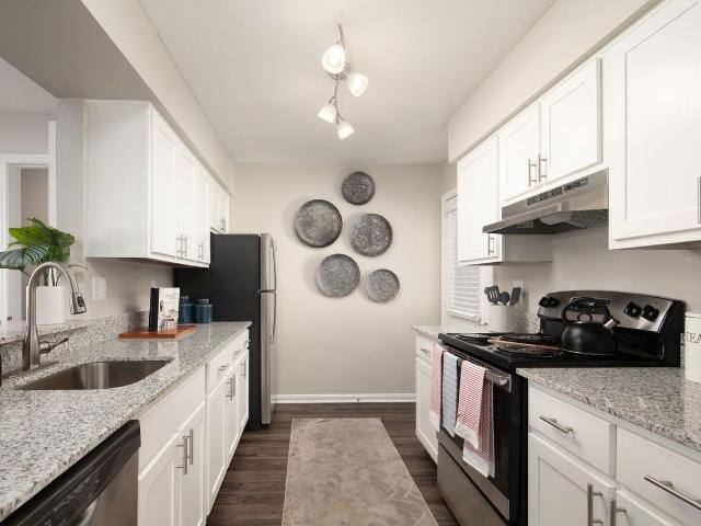 Elevate at NuLu Apartment Homes 1 Bedroom Apartment for Rent at 800 E Madison St, Louisville, KY 40204 Phoenix Hill