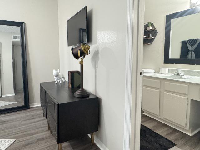 Elevate at Highland 4 Bedroom Apartment for Rent at 5151 Highland Rd, Baton Rouge, LA 70808 Highlands Perkins