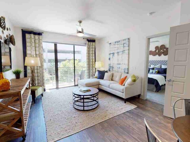 Eleven10 at Farmers Market Apartments 1 Bedroom Apartment for Rent at 1110 S Cesar Chavez Blvd, Dallas, TX 75201 Downtown Dallas