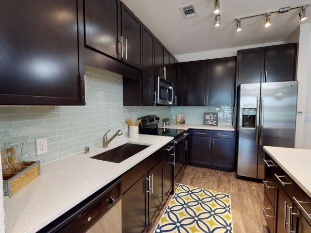 Eleven10 at Farmers Market Apartments 2 Bedroom Apartment for Rent at 1110 S Cesar Chavez Blvd, Dallas, TX 75201 Downtown Dallas