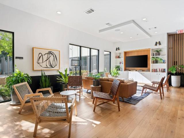 Eleven10 at Farmers Market Apartments 2 Bedroom Apartment for Rent at 1110 S Cesar Chavez Blvd, Dallas, TX 75201 Downtown Dallas