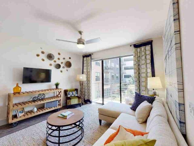 Eleven10 at Farmers Market Apartments 2 Bedroom Apartment for Rent at 1110 S Cesar Chavez Blvd, Dallas, TX 75201 Downtown Dallas