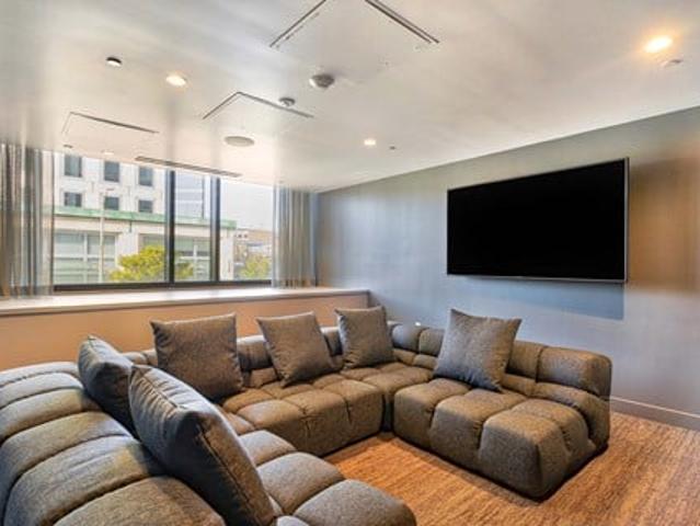 Eleven Fifty Clay Street 3 A