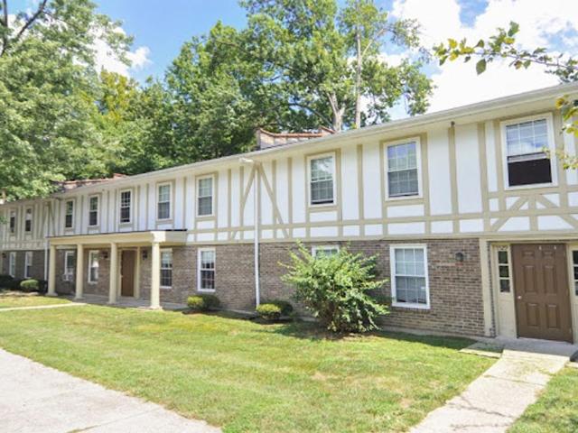 Eleven Oaks Apartments 1 Bedroom Home for Rent at 5546 Indian Oaks Cir, Louisville, KY 40219 Newburg