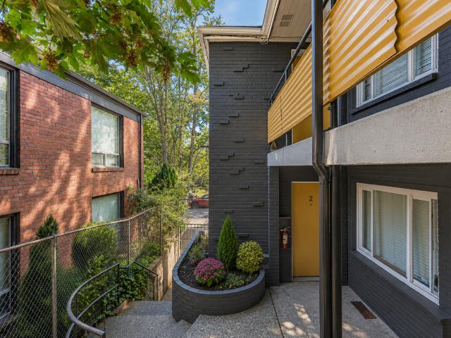 Eleanor Apartments