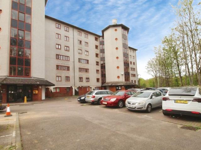 Eleanor Way, Waltham Cross EN8, Property to rent, £1,725 pcm | PrimeLocation