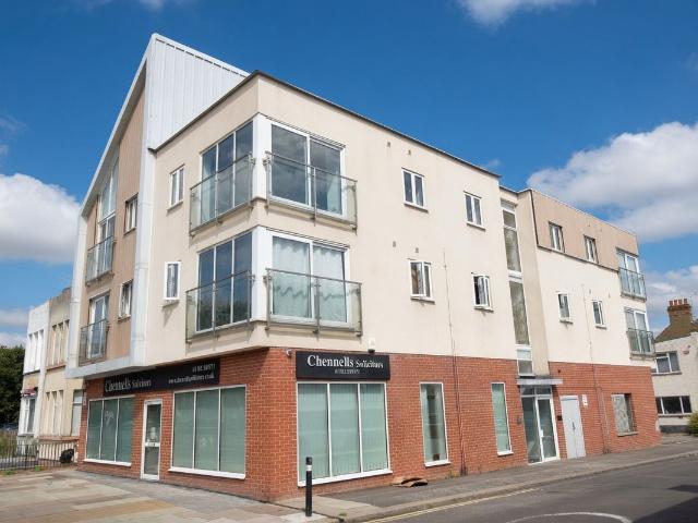 Electric Avenue, Westcliff On Sea SS0, 2 bed flat to rent, £950 pcm | PrimeLocation