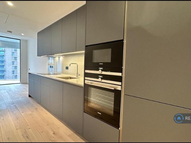 Electric Boulevard, London, SW11 1 bed flat to rent £2,950 pcm £681 pw