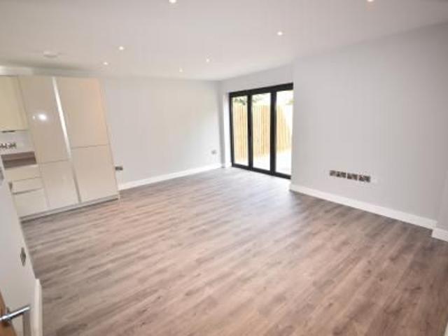 Electric Station Road, Sleaford, NG34