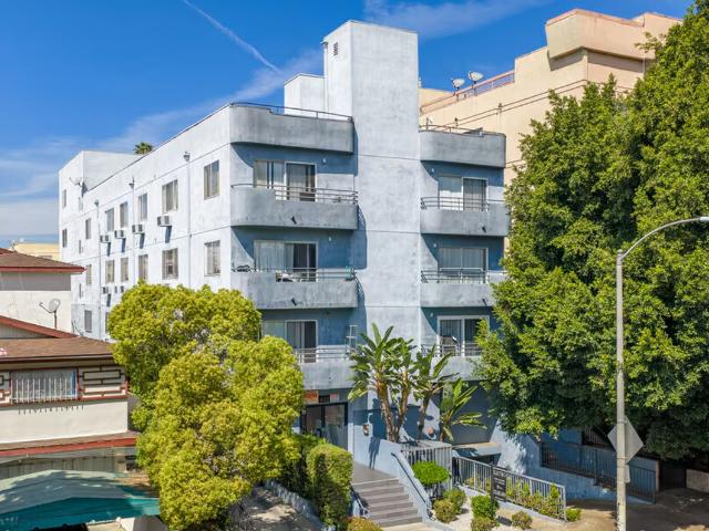 Electro Apartments 2 Bedroom Apartment for Rent at 833 S Berendo St, Los Angeles, CA 90005 Wilshire Center Koreatown