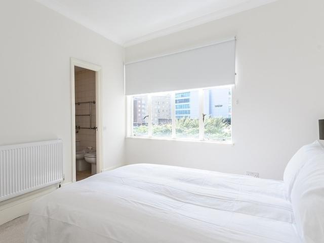 Elegant Art Deco 5 BD 2 BTH Apartment in St John's Wood, NW8