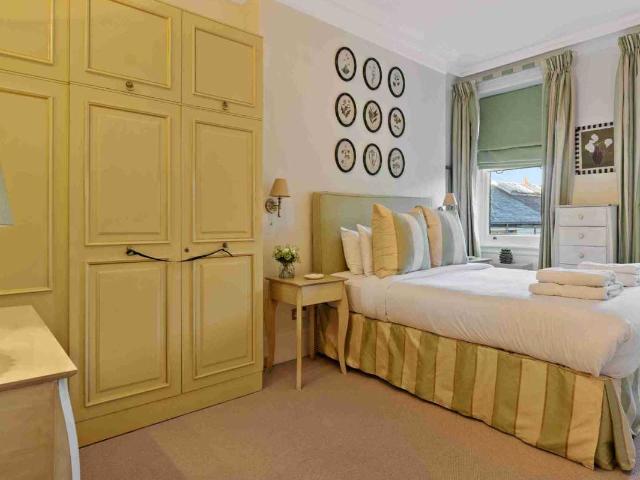 Elegant Chelsea Stay with Classic Charm