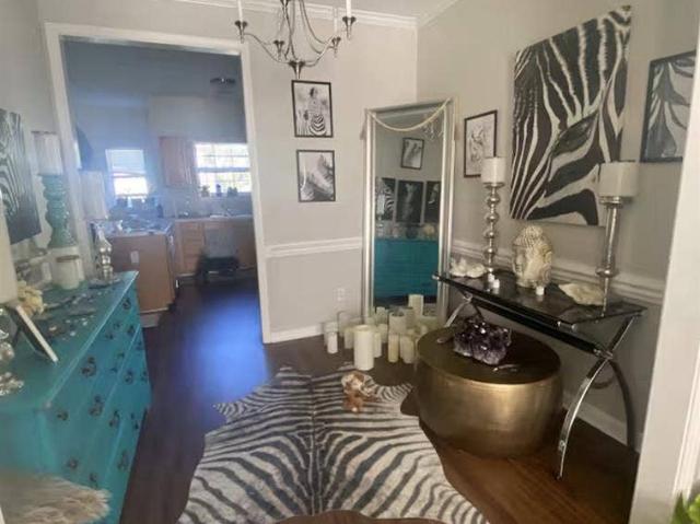 Elegant, clean 1800 sq ft townhouse