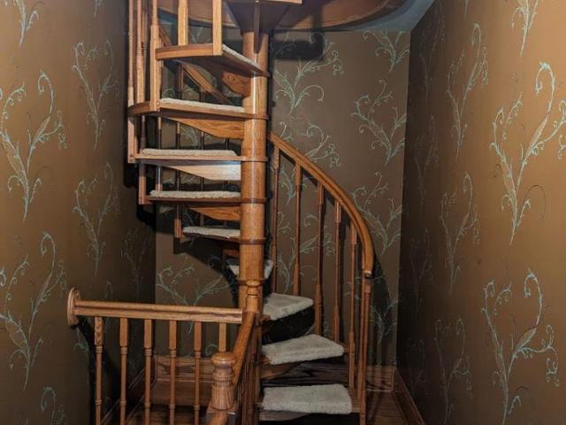 Elegant Fully Furnished Luxury Townhouse now Available!