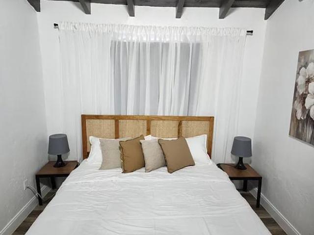 Elegant Furnished Home – Utilities & WiFi Included