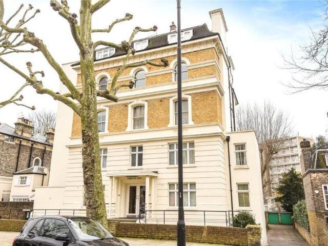 Elegant Living in the Heart of St John’s Wood, Featuring a Spacious Two Bedroom Apartment on a Prestigious Address