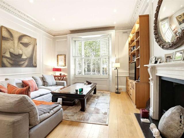Elegant Period Residence in the Heart of South Kensington
