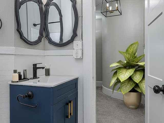 Elegant Renovation! HUGE 1 Bed 1 Bath Available Now! 1 Bedroom Apartment for Rent at 2501 Colby Ave, Everett, WA 98201 Bayside