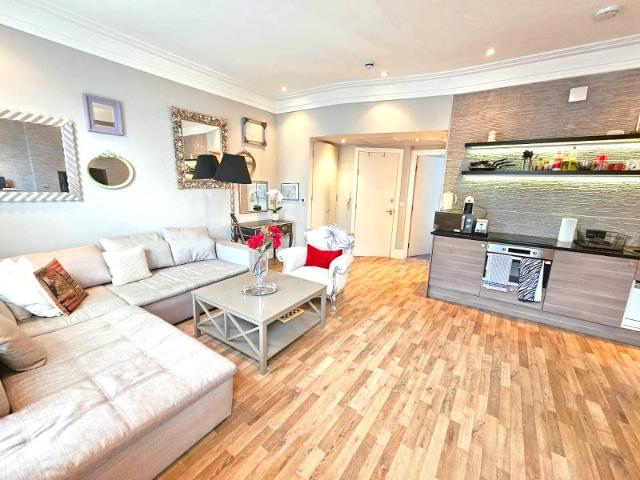Elegant 1 Bed Flat Notting Hill W10