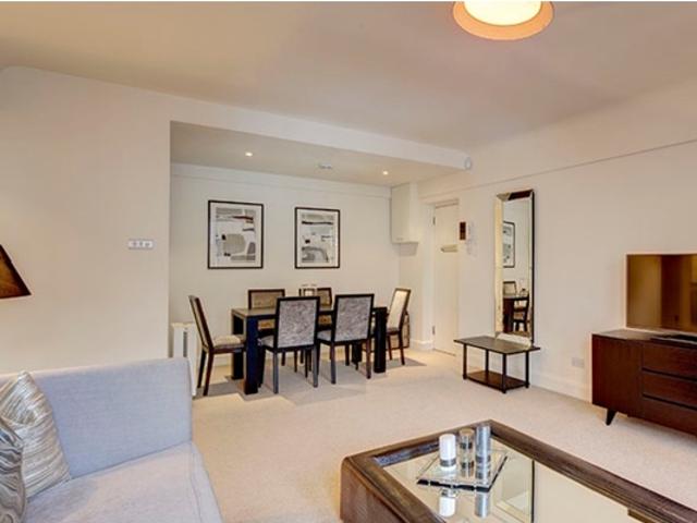 Elegant 2 Bedroom, 2 Bathroom Apartment