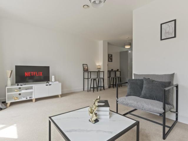 Elegant 3‑Bed House Near Museums, Bullring & Parks