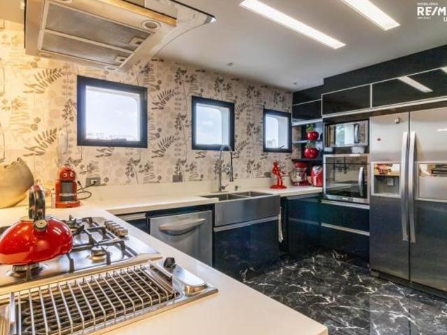 Atraente apartamento para venda em Vila Andrade com 3 quartos, sendo 3 suítes, 239.36m² remaxempir