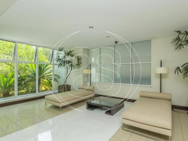 ELEGANTE APARTAMENTO DE 49M2 EM MOEMA!