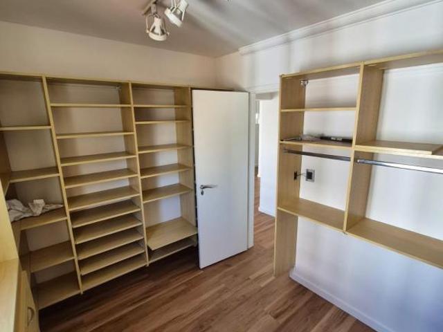 Atraente apartamento para venda em Moema com 2 quartos, sendo 1 suíte, 62m²