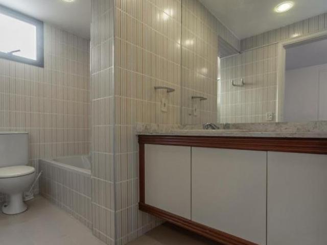 Elegante apartamento para venda em Moema com 3 quartos, sendo 1 suíte, 120m² remaxfront#8SMBS