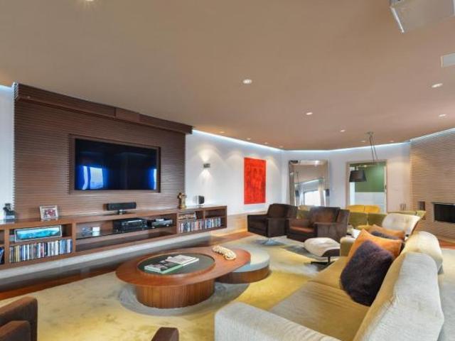 Confortável apartamento para venda em Bosque da Saúde com 4 quartos, sendo 4 suítes, 490m²