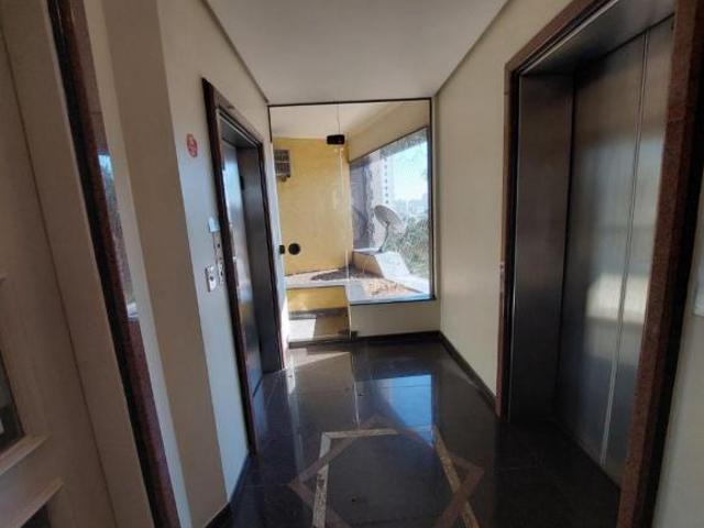Versátil apartamento para venda em Bosque da Saúde com 6 quartos, sendo 4 suítes, 560m²